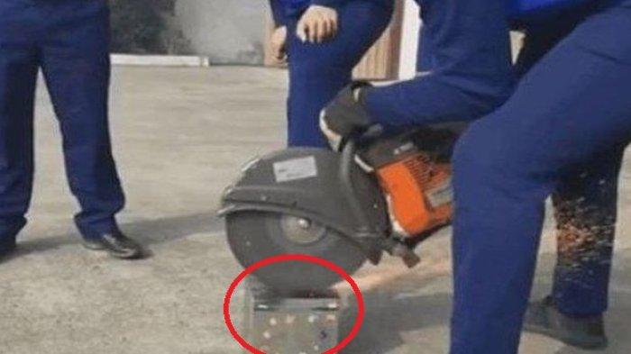 Rahasia Besar Suami Terbongkar Setelah Kotak Besi Disimpan Lama