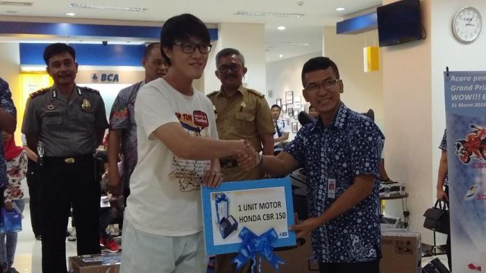 VIDEO: Suasana Pencabutan Undian Wow EDC BCA di Makassar - Tribun-timur.com