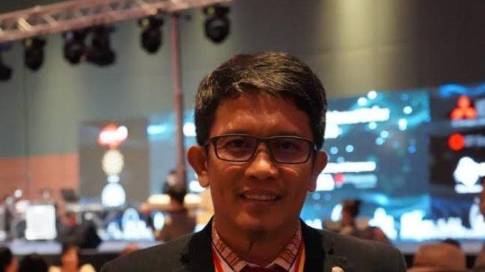 Zakir Sabara Kenalkan Dekan dan Wakil Dekan FTI UMI yang Baru, Warning ... Zakir Sabara Kenalkan Dekan dan Wakil Dekan FTI UMI yang Baru, Warning ...