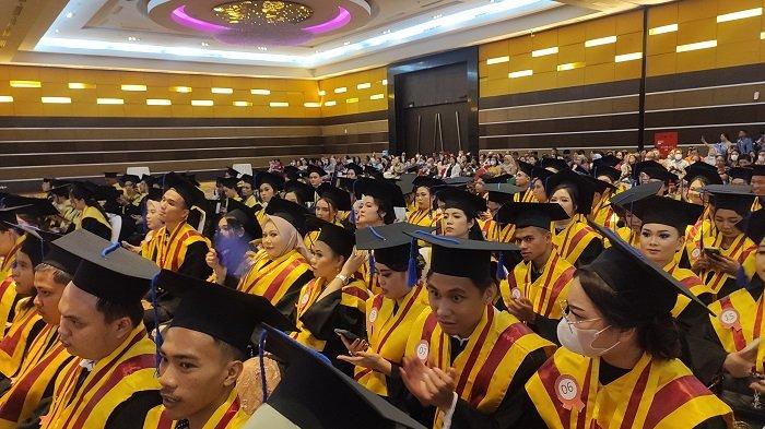 421 Mahasiswa Politeknik Negeri Manado Sulawesi Utara Ikut Wisuda Gelombang ll - Tribunmanado.co.id