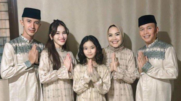 Ayah Rozak Jawab Isu Ayu Ting Ting dan Lettu Fardhana Telah Menikah ... Ayah Rozak Jawab Isu Ayu Ting Ting dan Lettu Fardhana Telah Menikah ...