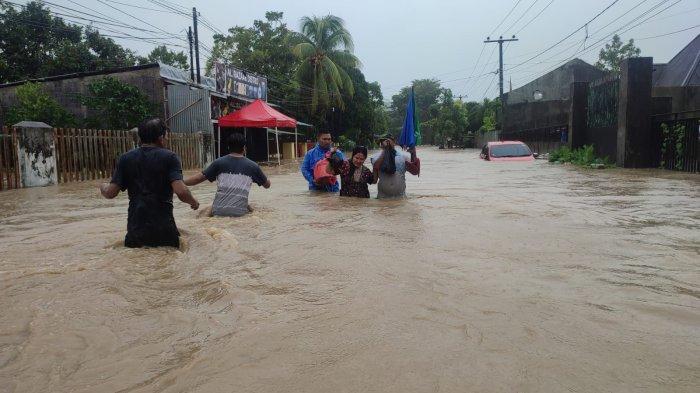 Banjir Manado, Beberapa Rumah di Tuminting Terendam, Longsor Terjadi di ...