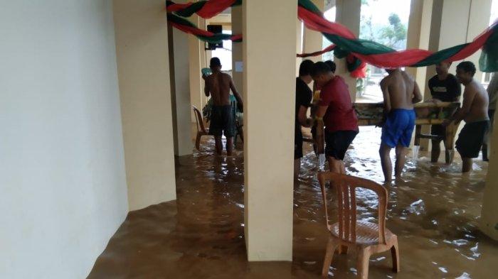 Cuaca Buruk, Pemkab Sangihe Tetapkan Status Siaga Darurat Bencana ... Cuaca Buruk, Pemkab Sangihe Tetapkan Status Siaga Darurat Bencana ...
