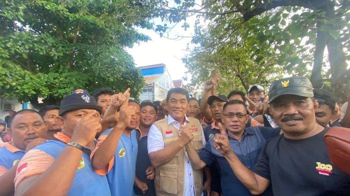 Buruh Bagasi di Pelabuhan Manado Curhat ke Calon Gubernur Sulawesi ...