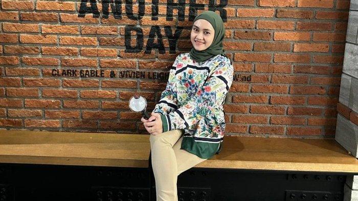 Cewek Manado Anggraini Andisi: Kebersihan Mendatangkan Kebahagiaan ...