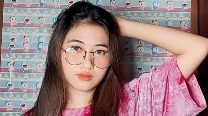 Cewek Manado Sulawesi Utara Angelica Natalie Sajow Menanti Digelarnya ...