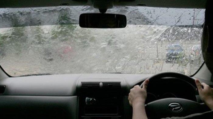 Tips Berkendara Aman dan Nyaman di Musim Hujan ala Daihatsu - Tribunmanado.co.id