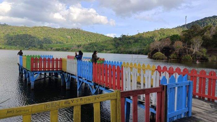 Danau Moaat Boltim: Wisata Instagramable di Ujung Timur Sulawesi Utara ...