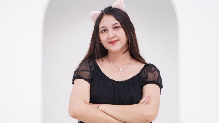 Cewek Manado Dewa Ayu Made Sriuruwasih Senang Tinggal di Sulut ...