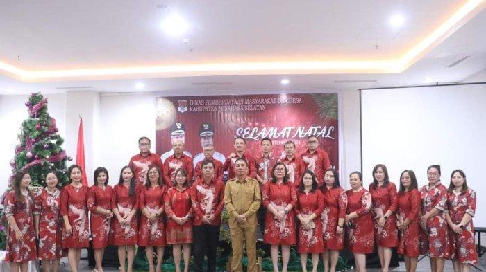 Franky Wongkar Hadiri Ibadah Menyambut Natal Dinas PMD Minsel Sulawesi ...