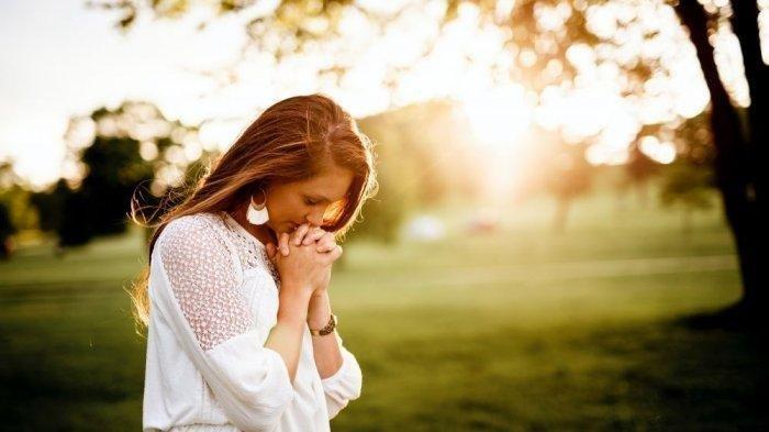 Contoh Doa Kristen - Doa Syukur Lulus Kuliah - Tribunmanado.co.id