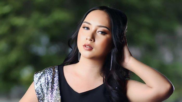 Mengenal Angelica Tiow, Sosok Cewek Minsel yang Hobby Makeup, Sebut ...