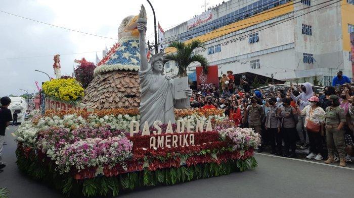 BERITA FOTO Kendaraan Hias di Festival Bunga Tomohon TIFF 2022 ...