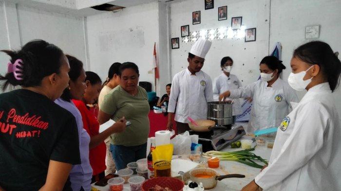 Gelar Pengabdian Masyarakat, Politeknik Negeri Manado Latih Kuliner ...