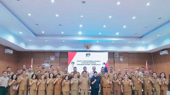 Lynda Watania Pimpin Rapat Evaluasi Kinerja Penjabat Bupati Minahasa Sulawesi Utara ...