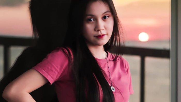 Cewek Manado Thania Anggraini, Melatih Kemampuan Jadi Model Profesional ...