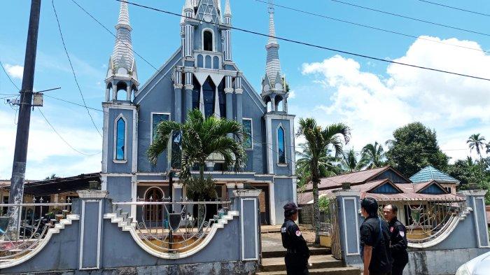 Ibadah Pengucapan Syukur di KGPM Getsemani Karimbow Talikuran Minsel ...