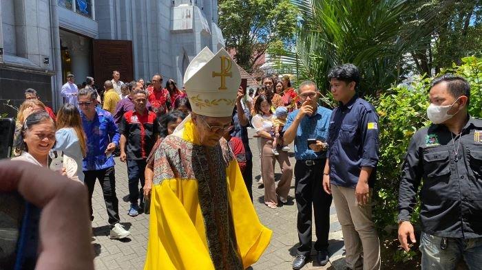 Perayaan Tahbisan Tujuh Diakon Jadi Imam di Gereja Katedral Hati ...