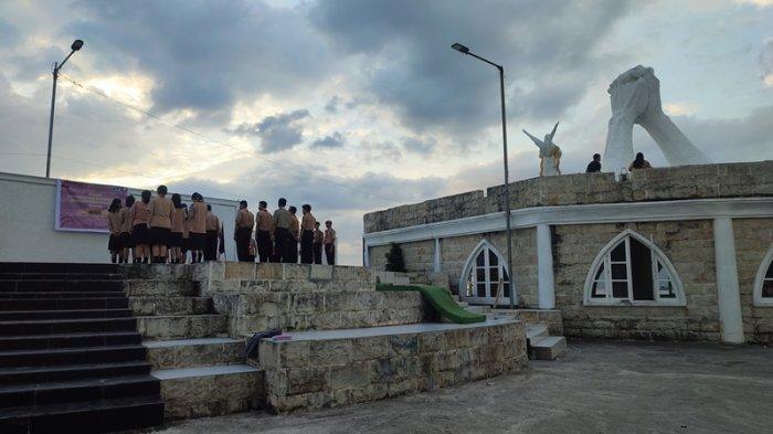 Jadi Tempat Wisata, God Bless Park Manado Sulawesi Utara Kini Ramai ...