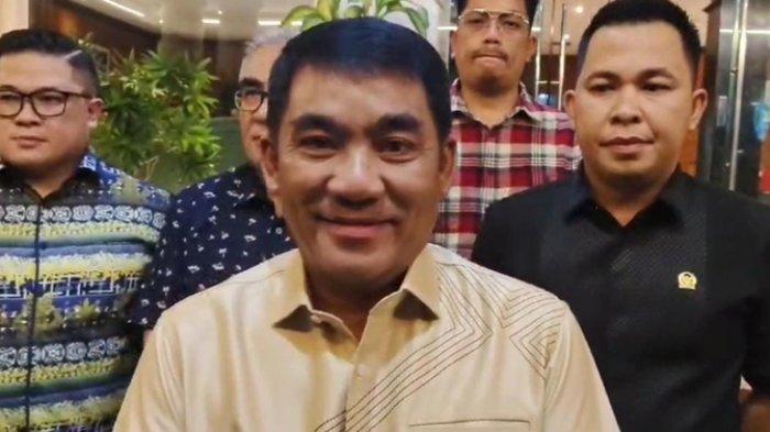 Gubernur Sulawesi Utara Yulius Selvanus Komaling Ikuti Retret di ...
