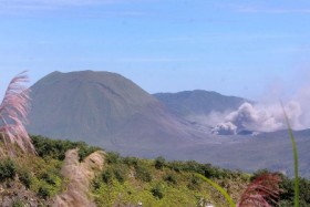 Inilah Rekomendasi Pusat Vulkanologi terkait Status Awas Gunung Lokon ...