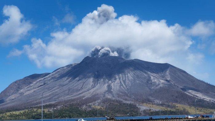 Terhitung Hari Ini Senin 22 April 2024 Status Gunung Ruang Sitaro Sulut Turun Level III Siaga ...