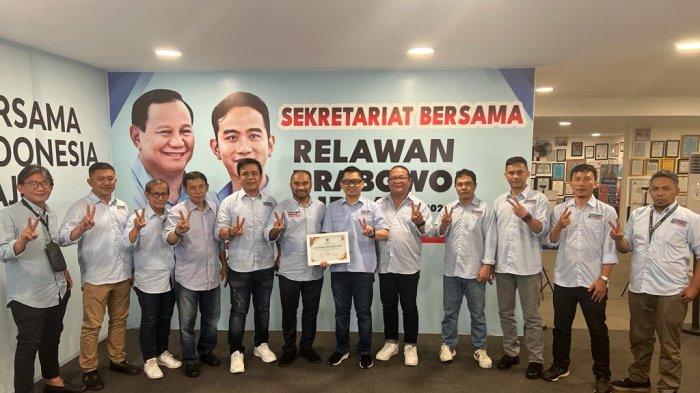 Dipimpin Aditya Anugerah Moha, Relawan Bogani Sulawesi Utara Masuk TKN Prabowo - Gibran ...