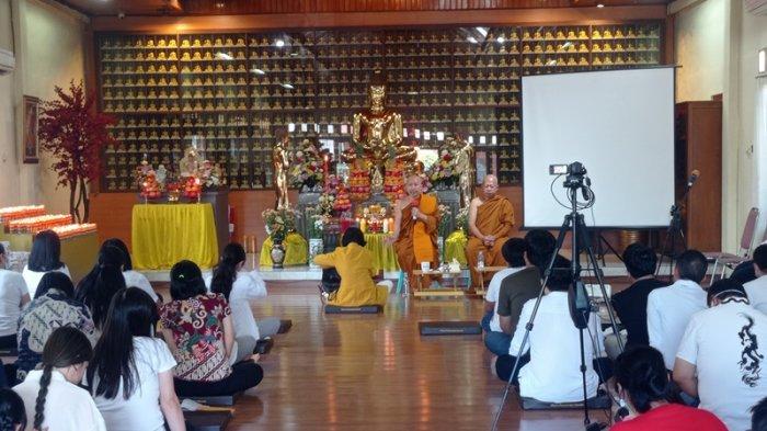 Potret Vihara Dhammadipa Manado Gelar Hari Tri Suci Waisak 2567 ...