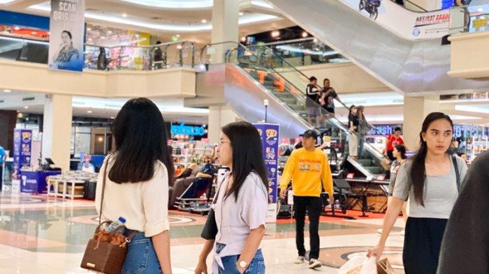 Potret Keramaian di Mega Mall Manado Sulawesi Utara Minggu 1 Oktober ...