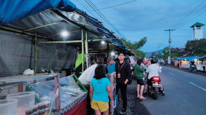 Berita Foto: Keseruan Warga Kampung Jawa Tondano Minahasa Berburu Takjil Jelang Berbuka Puasa ...