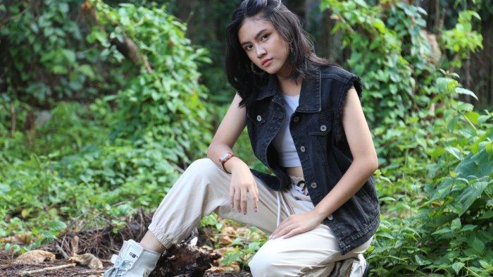 Banyak Prestasi dan Aktiv di Organisasi, Cewek Manado Alexa Makadada ...