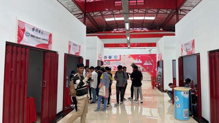 Ribuan Pencari Kerja Kerumuni Job Fair SMKN 2 Bitung Sulawesi Utara - Tribunmanado.co.id