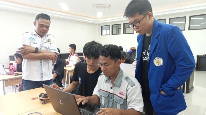 Jurusan Teknik Elektro Polimdo Gelar Lomba Robotik Tingkat SMA SMK se ...