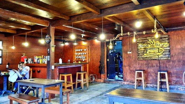 Potret Rumah Kopi Kedai Garasi, Salah Satu Tongkrongan Favorite Muda Mudi di Langowan Minahasa ...