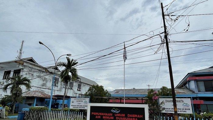 Warga Girian Bitung Sulawesi Utara Masih Beli Air Isi Ulang untuk ...