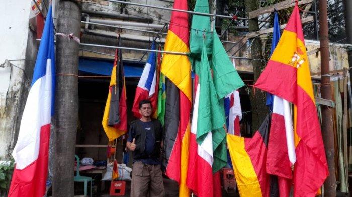 Kisah Penjual Bendera Euro di Manado Sulawesi Utara Sejak Era Roberto ...