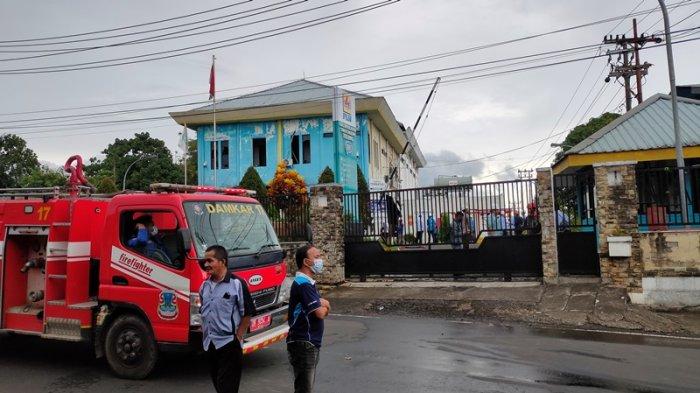 Inilah Gardu Listrik dan Kantor PLN yang Terbakar di Teling Manado ...
