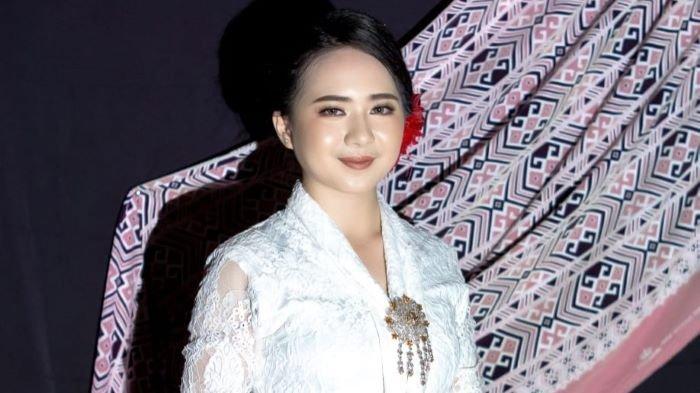 Cewek Manado Kezia Supit Ikut Ajang Pemilihan Nyong Noni Kebudayaan ...