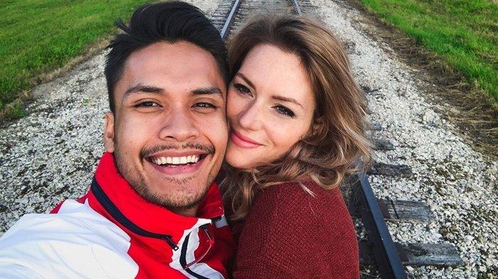 Kisah Cinta Randy Pangalila dan Chelsey Frank, Pasangan Artis yang ...