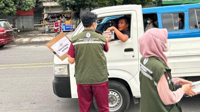 LKMI-HMI Cabang Manado Bagikan Masker, Cegah Penyakit Akibat Erupsi ...