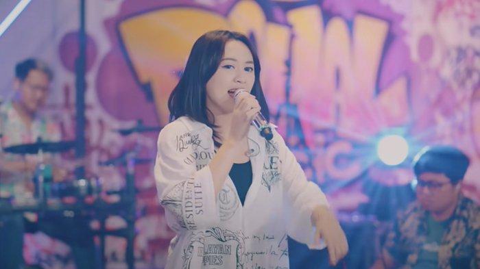 Lirik Lagu Apik - Happy Asmara 'Wes Podo Gedene Podo Dewasane' - Tribunmanado.co.id