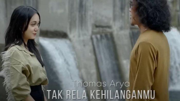 Lirik Lagu Tak Rela Kehilanganmu - Thomas Arya ft Fanny Zee - Tribunmanado.co.id