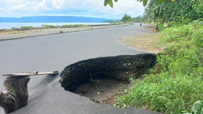 Lubang Menganga di Jalan Boulevard Amurang Minsel Sulawesi Utara ...