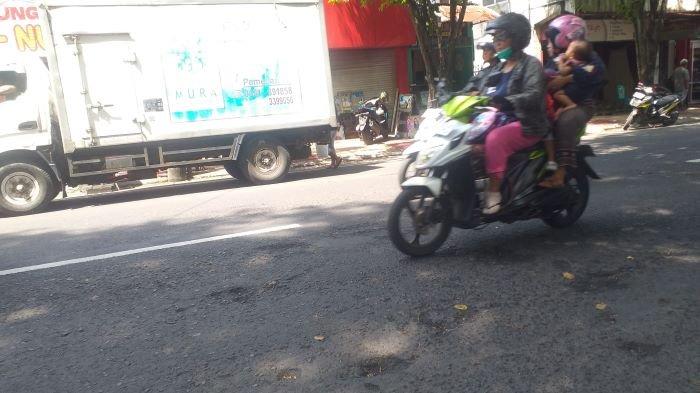 Pengendara Keluhkan Jalan Sam Ratulangi Manado Sulawesi Utara Tidak ...