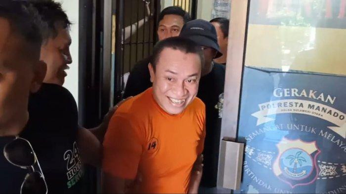 Opal Tersangka Pembunuhan Bemo Preman Manado Tersenyum Sebelum ...