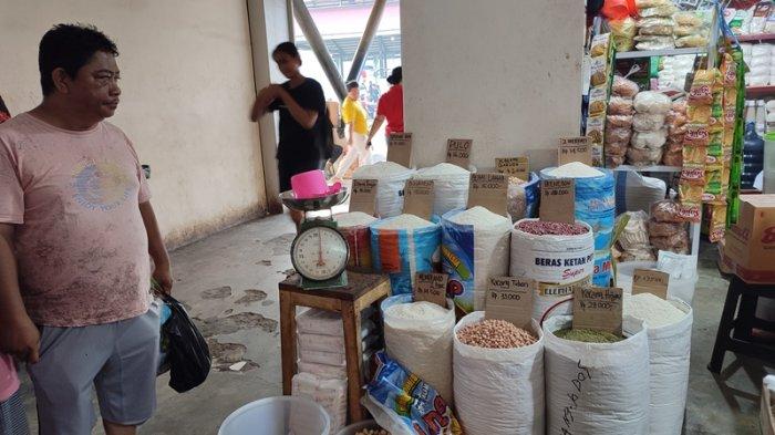 Harga Beras Naik di Pasar Bersehati Manado Sulawesi Utara, Pedagang: Omset Kita Menurun ...