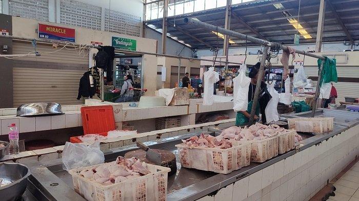 Harga Daging Ayam Naik di Pasar Segar Pall Dua Manado Sulawesi Utara ...