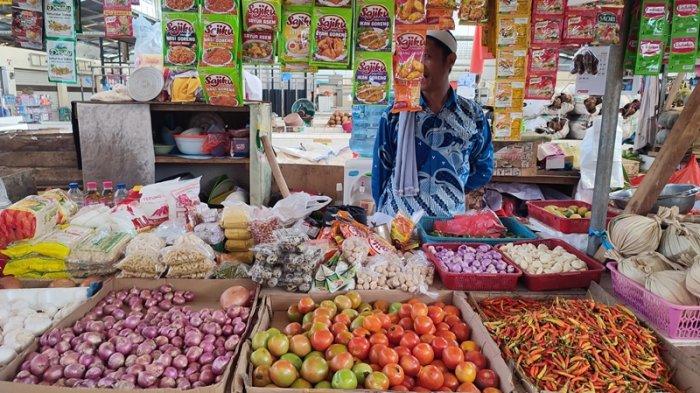 Penyebab Harga Rica dan Tomat di Pasar Segar Paal 2 Manado Turun - Tribunmanado.co.id
