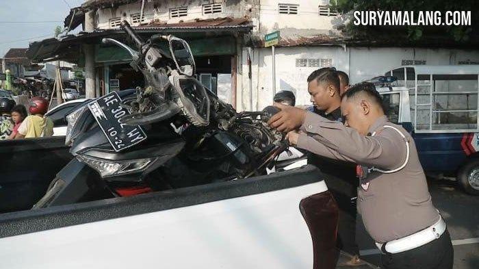 Kronologi Kecelakaan Maut Pelajar Tewas, Perempuan Bawa Mobil Yaris Hendak Nyalip Lalu Tabrak ...
