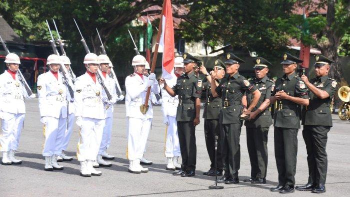 40 Siswa Sah Dilantik Menjadi Prajurit Dua TNI, Kasdam: Kita Bela ...